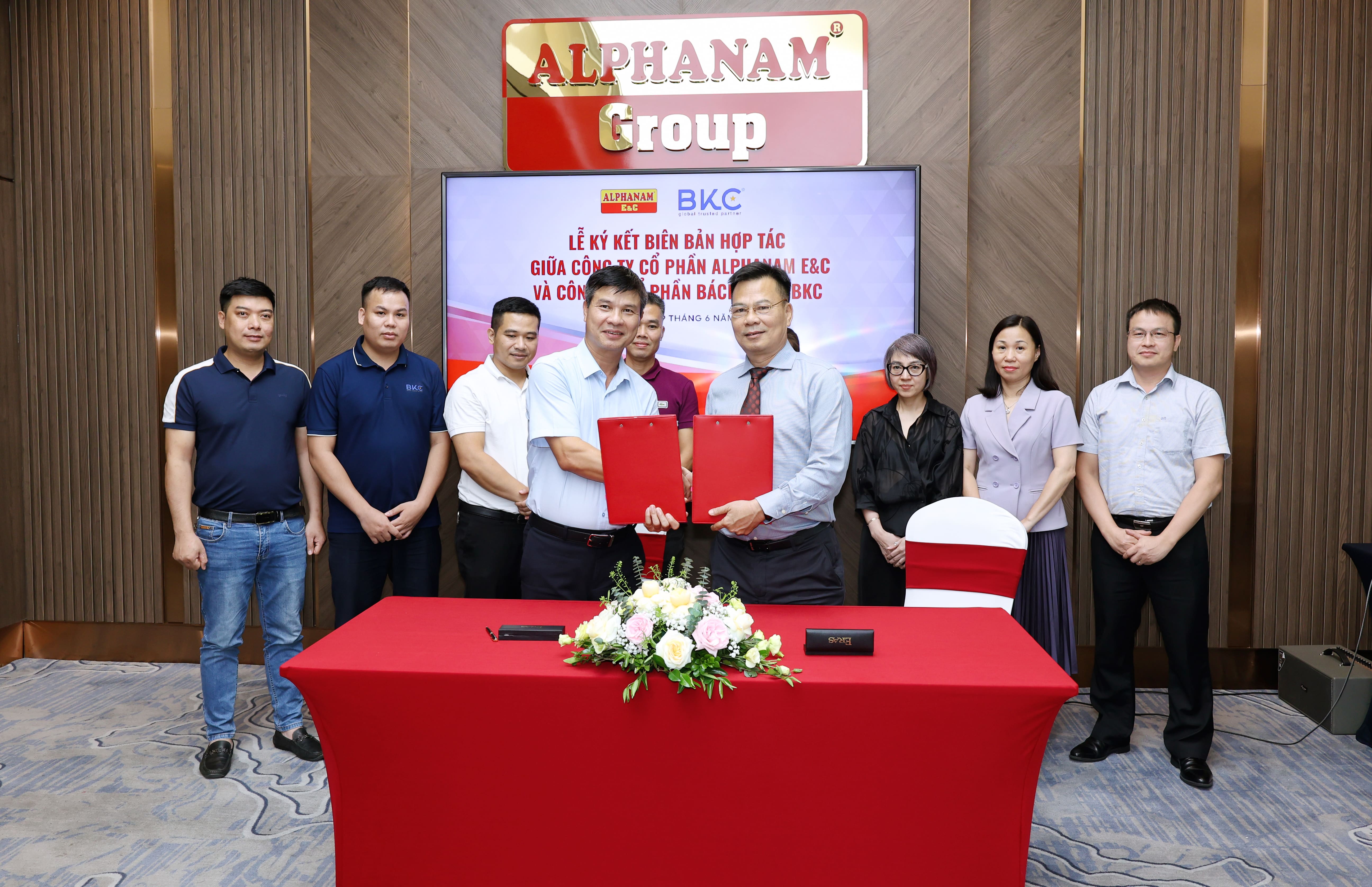 CTCP Alphanam E&C ký kết Biên bản ghi nhớ hợp tác với CTCP Bách Khoa BKC